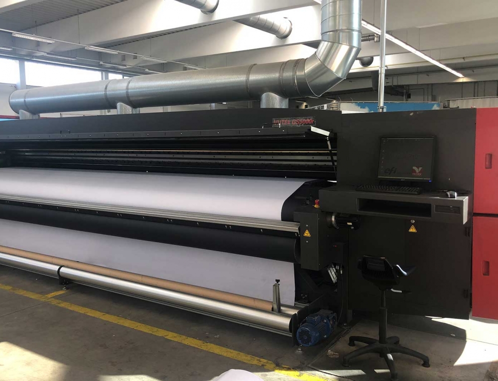 efi Vutek GS2000 lxpro from D to France 2019 – TECHCON XXL PRINTER ...